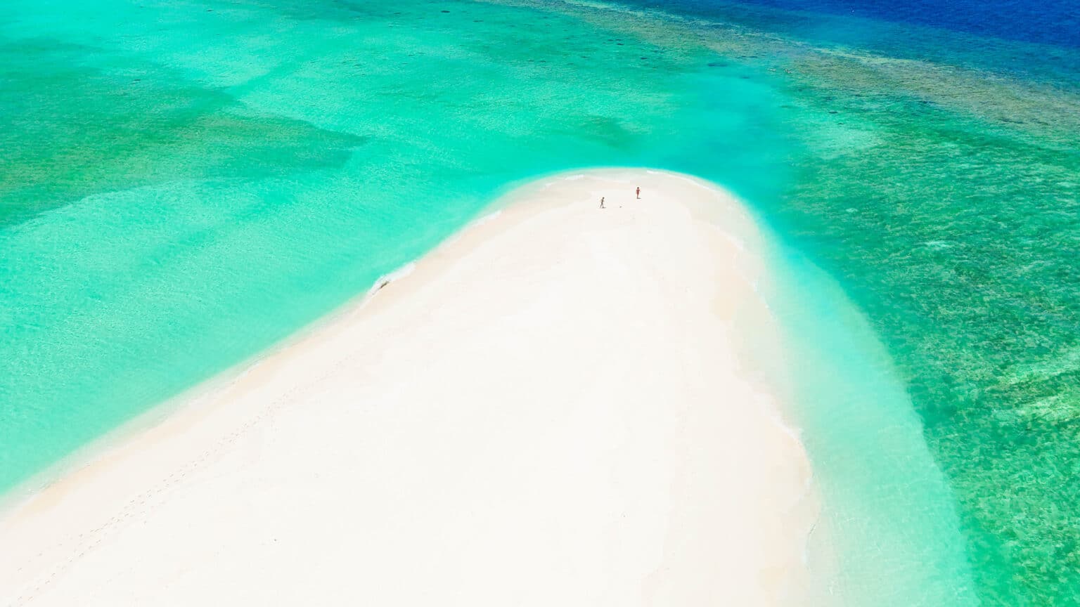 Best Sandbanks in Maldives: Top Atolls & How to Visit